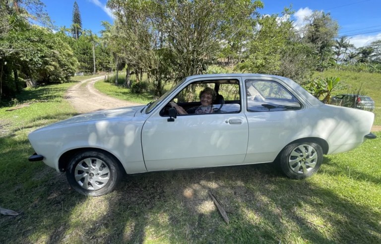 Três Passos News | Aos 97 anos, dona Lavínia segue dirigindo o mesmo ...